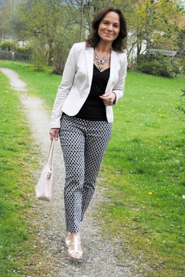 26 Powerful Style Tips For Women Over 40 - Maridfashion