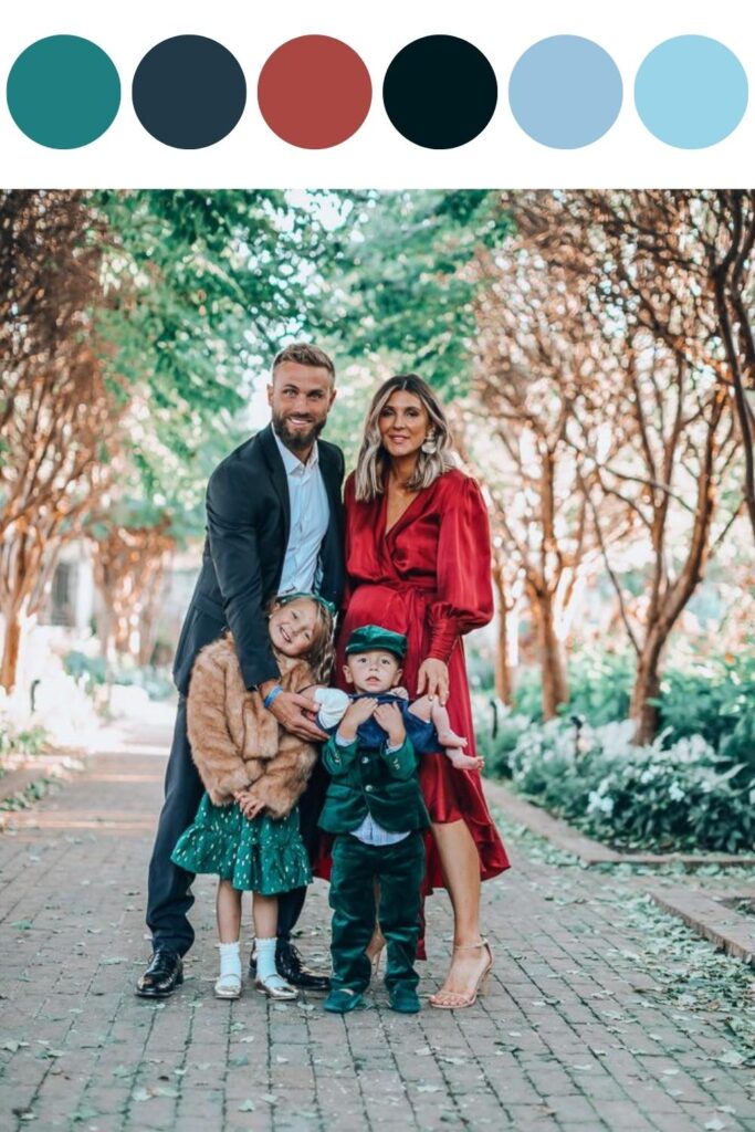 Fall Family Pictures Outfits - Color Palettes For Photoshoot