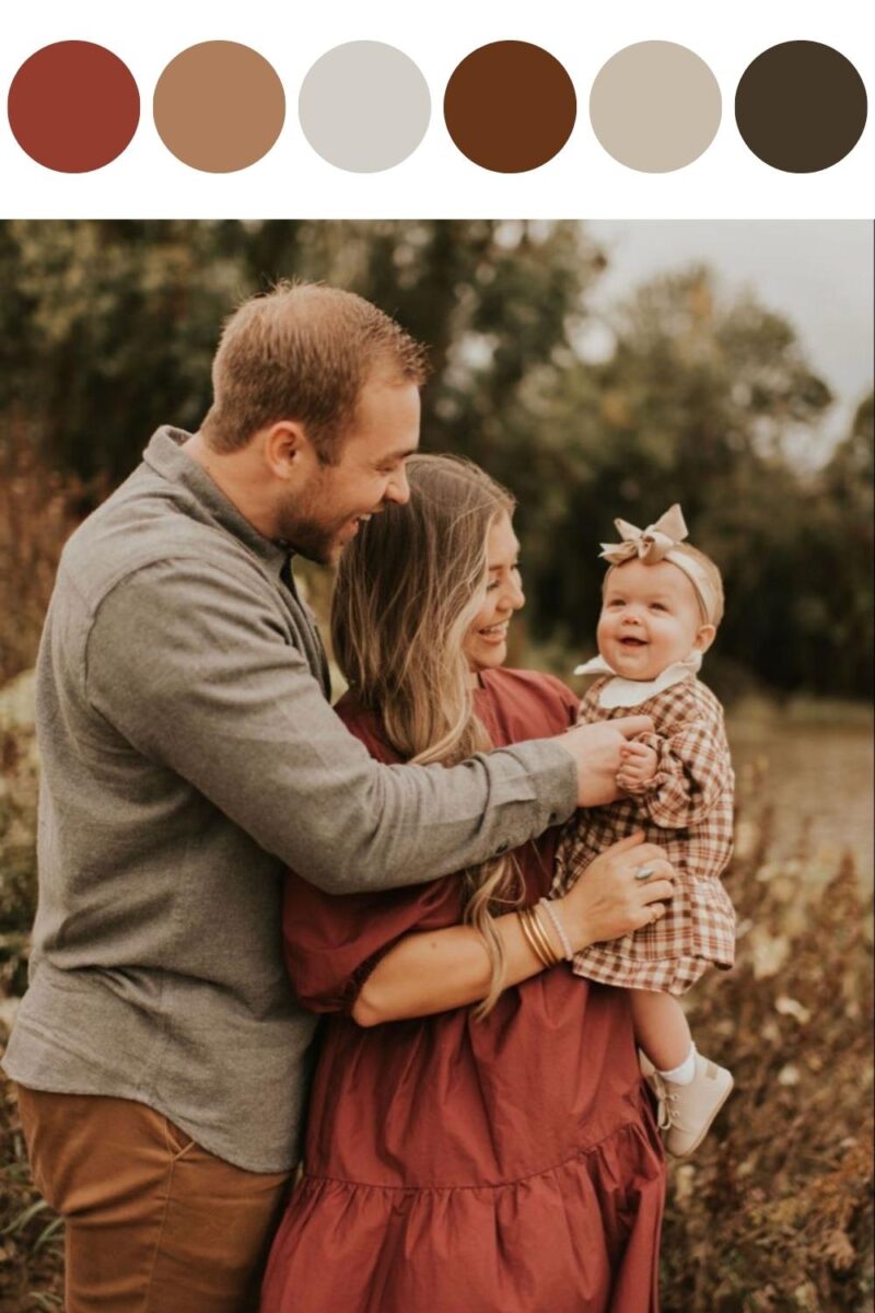Fall Family Pictures Outfits - Color Palettes For Photoshoot