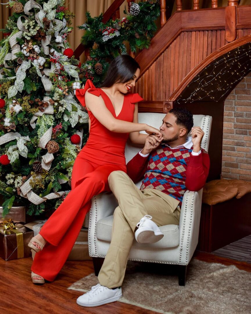 Christmas Outfit Ideas For Couples - Best Tips To Follow