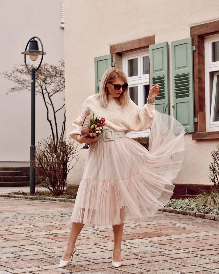 Cozy And Fresh Winter To Spring Transition Outfits