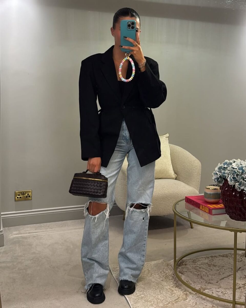 Modern And Flattering Inverted Triangle Outfits Ideas To Try