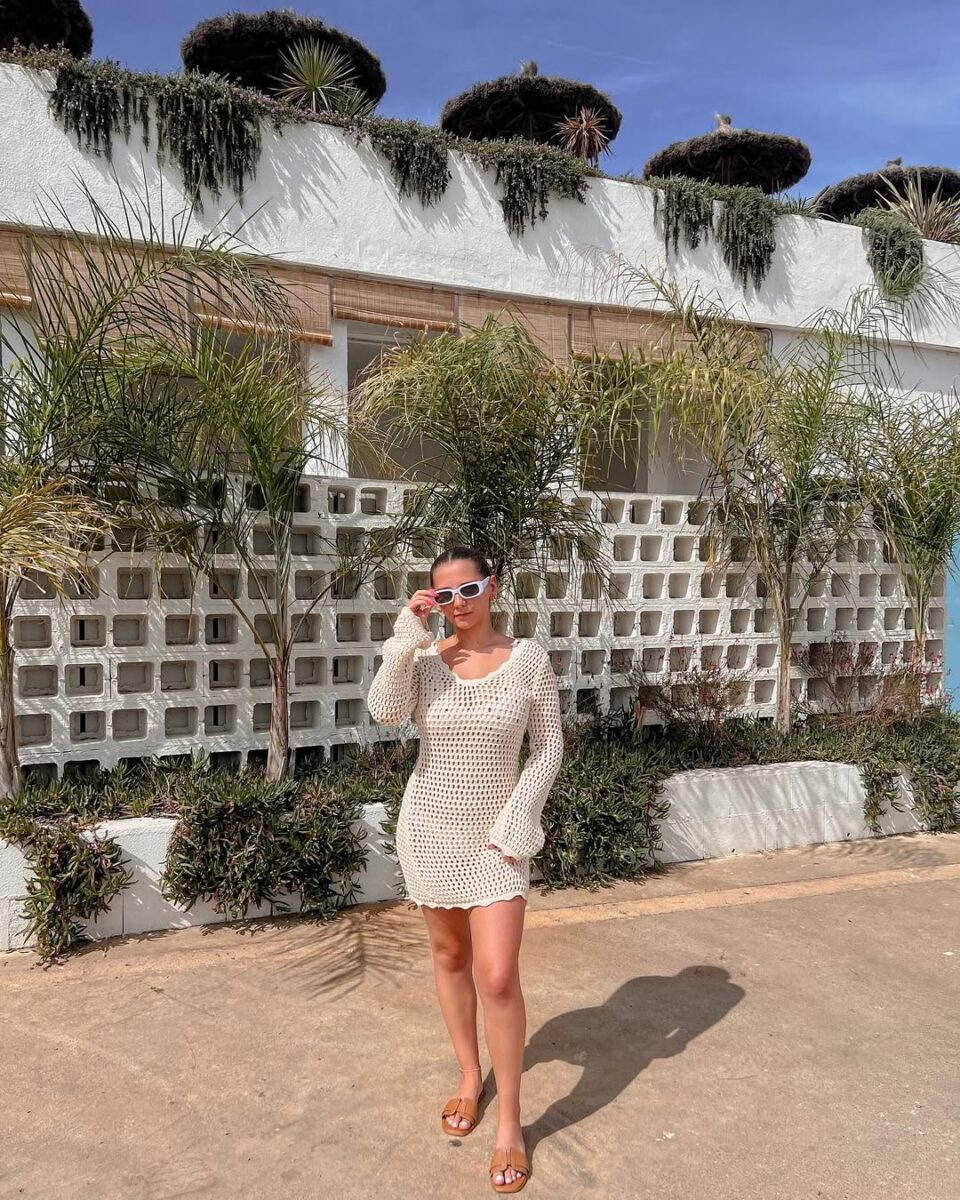 Cute And Practical Waterpark Outfits Every Woman Will Love